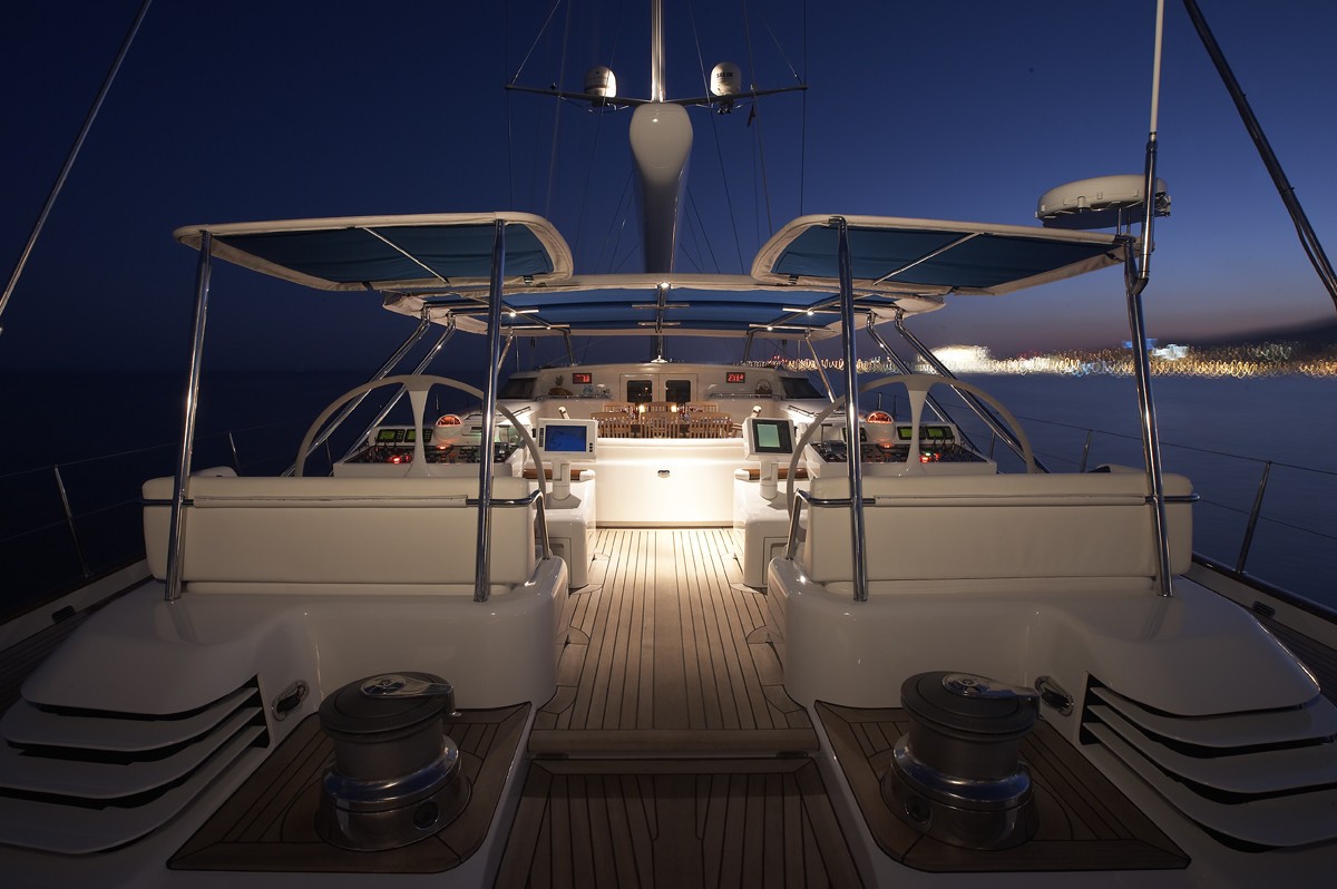 Yacht TENAZ, Pendennis | CHARTERWORLD Luxury Superyacht Charters